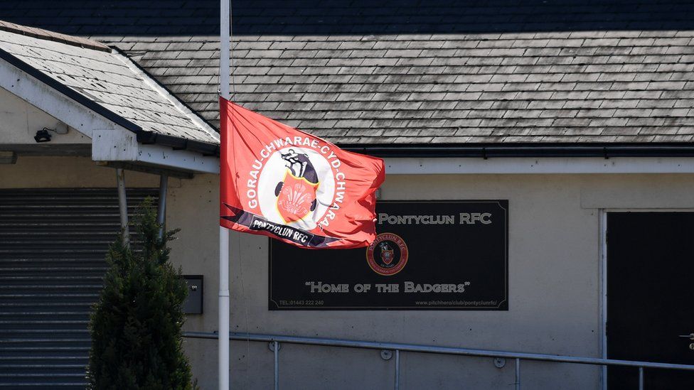 Chwaraewr rygbi o Gymru wedi marw ar daith yn Sbaen - BBC Cymru Fyw