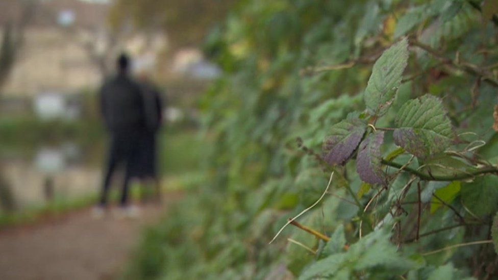 Police in Bath 'not doing enough' to stop violent gang - BBC News