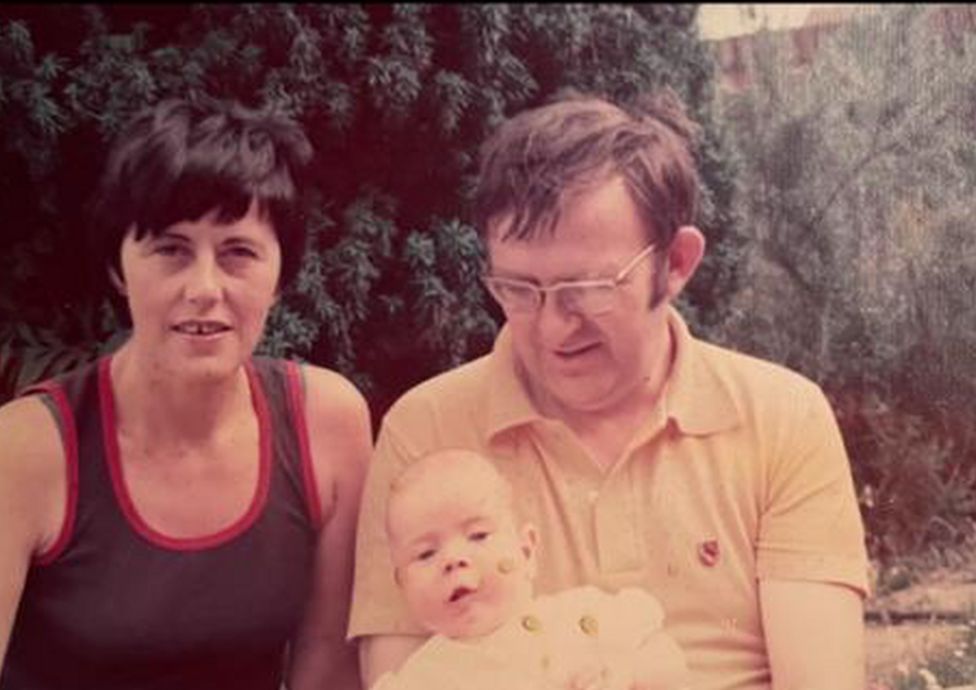 Stori Guto: 'Dwi ddim yn gamgymeriad' - BBC Cymru Fyw