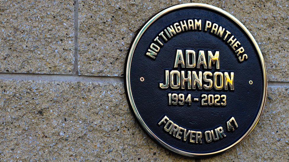 Adam Johnson: Plaque unveiled for ice hockey player after death - BBC News