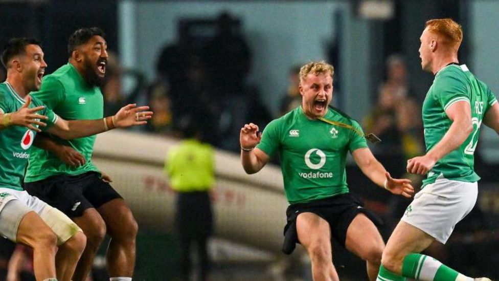 South Africa 24-25 Ireland: Ciaran Frawley's last-gasp drop-goal seals ...