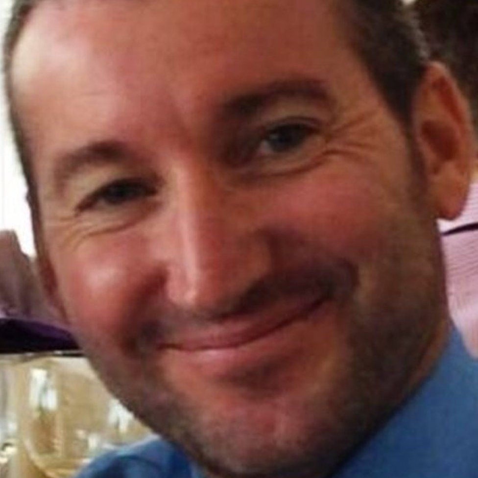 Businessman acquitted over Isle of Wight boat crash - BBC News