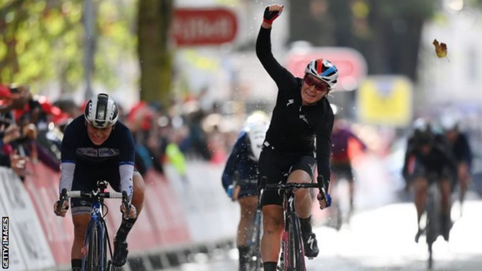 Amy Pieters: Dutch cyclist in induced coma after surgery following collision - BBC Sport