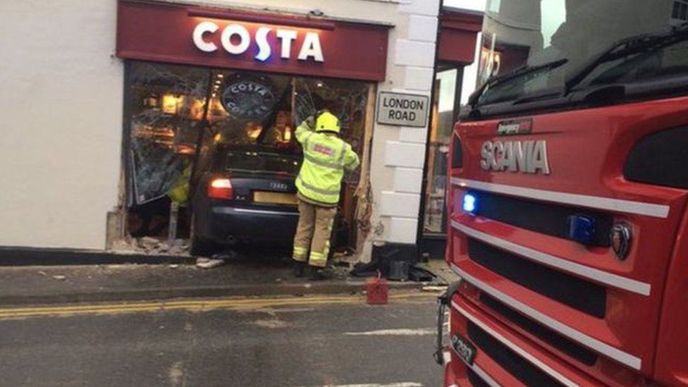 Man admits Westerham Costa coffee death crash - BBC News