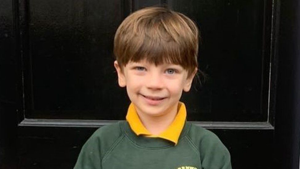 Special schools: Mother says pupils left in limbo over places - BBC News