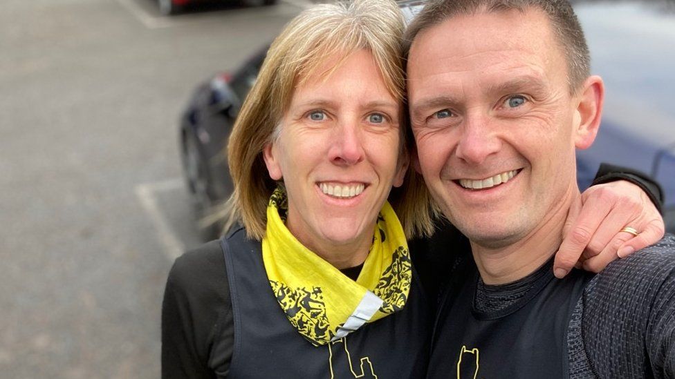 Ely ultramarathon woman raises £3k for Magpas charity - BBC News