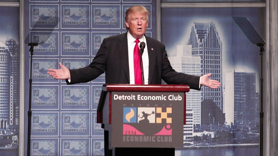 Trump v Clinton: Comparing their economic plans - BBC News