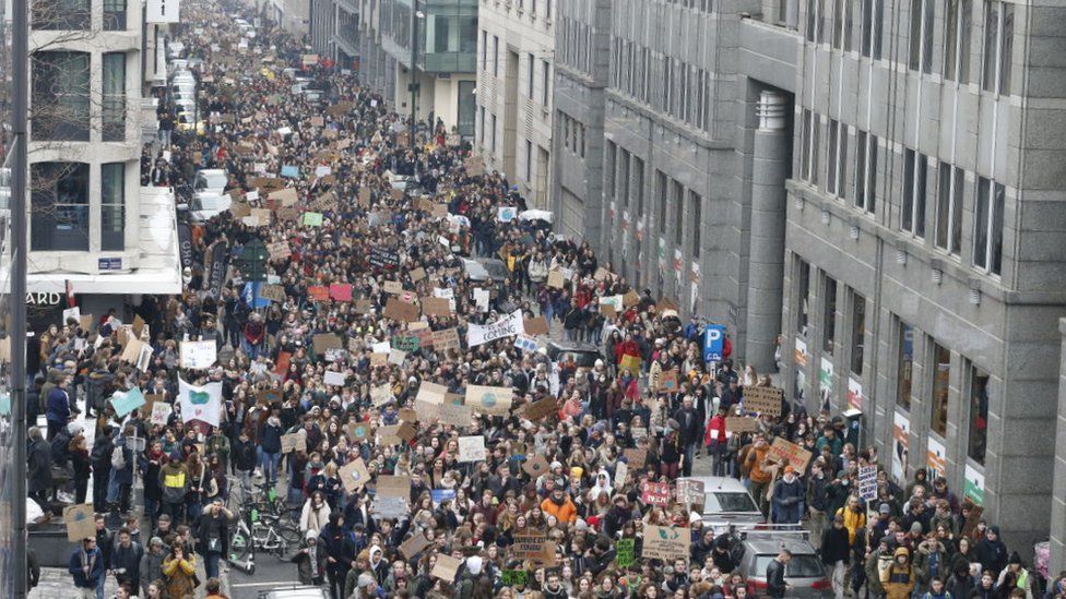 Climate change: Young people across Europe protest by skipping school ...