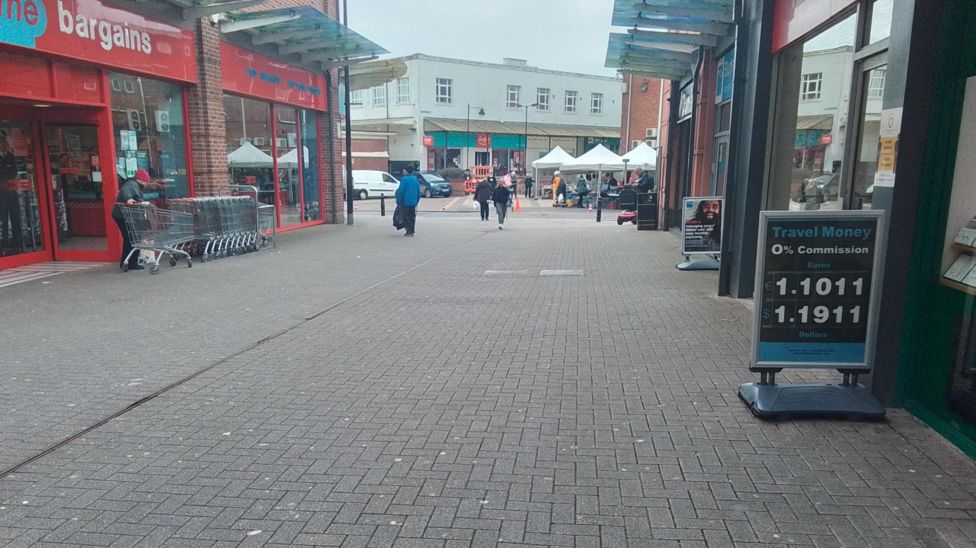 Workington town centre to be cleared of chewing gum and grime - BBC News