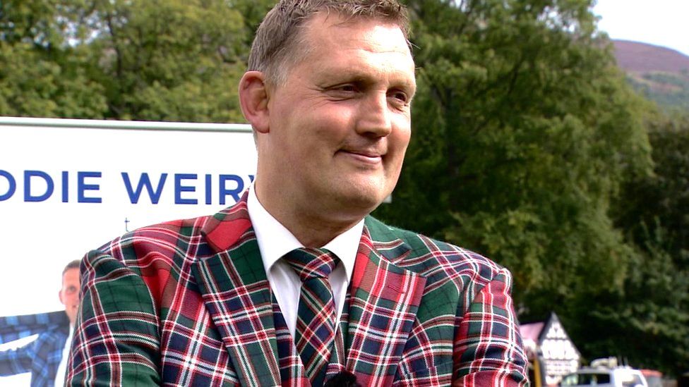 Doddie Weir: The rugby legend who won't give in to MND - BBC News