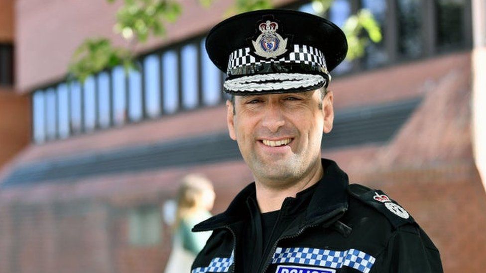 Cleveland Police 'making progress but concerns remain' - BBC News