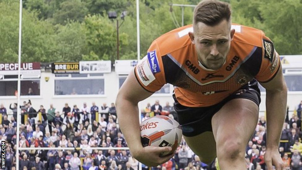 Michael Shenton: Castleford centre devastated for injured team-mate ...