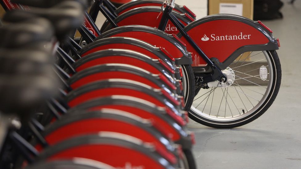 Next generation of Santander Cycles arrive in London - BBC News