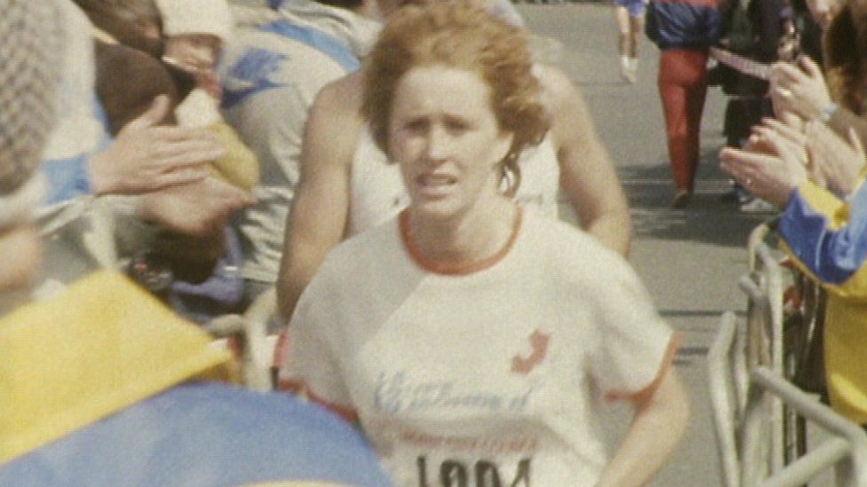 Belfast City Marathon over the years - BBC News