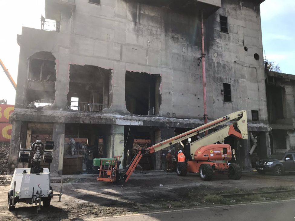 Dorman Long tower to be destroyed after listed status revoked - BBC News