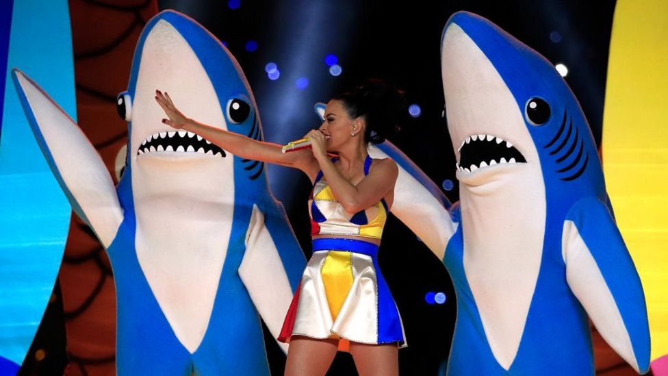 Seven surprising moments from past Super Bowl half-time shows - BBC News