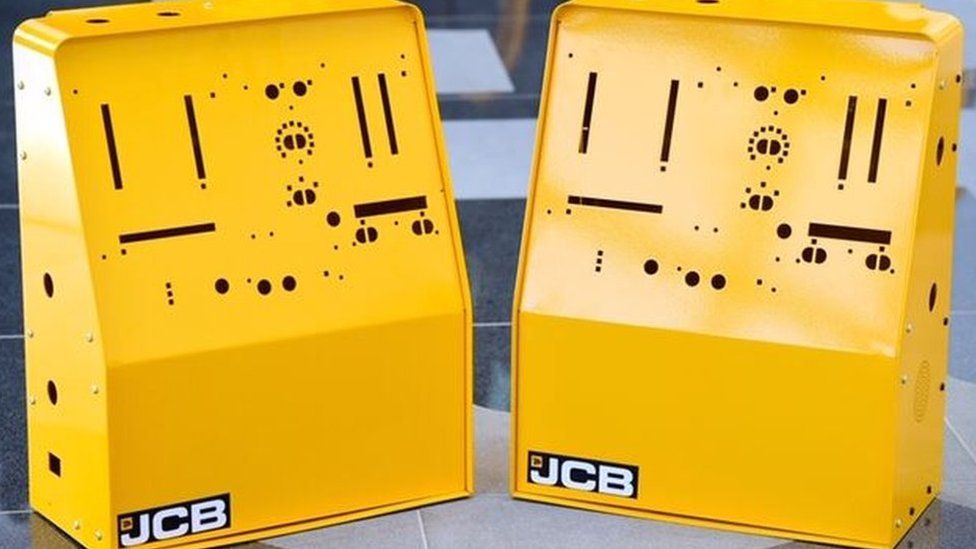 JCB to recruit 400 staff amid 'surge in production' - BBC News