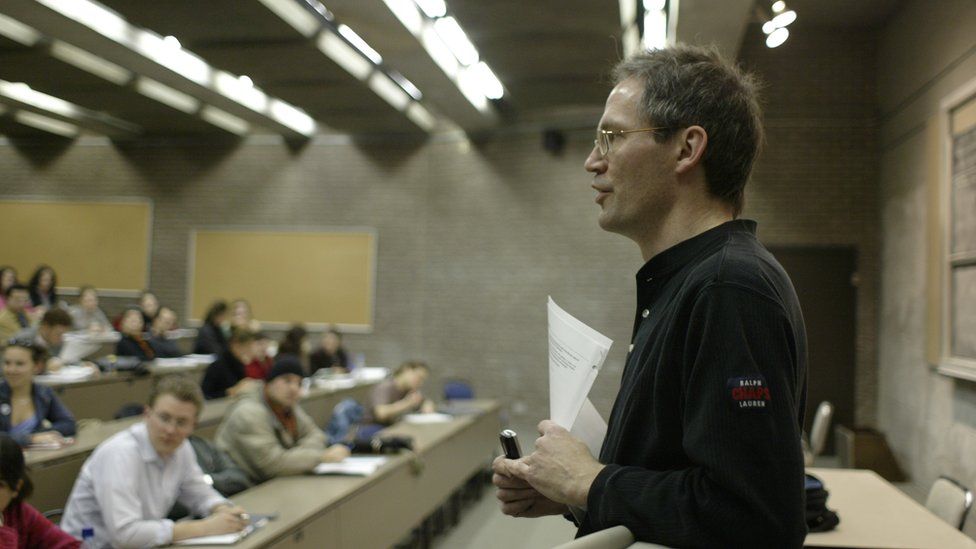 Can war games help us avoid real-world conflict? - BBC News