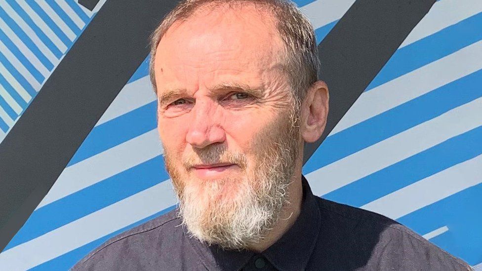 Covid in Scotland: Nightclubs launch legal bid over restrictions - BBC News