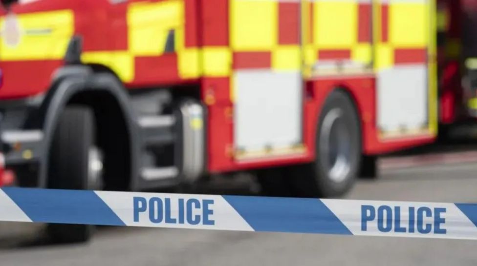 M20: Stationary fire engine involved in motorway crash - BBC News