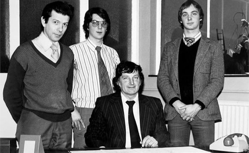 Coughs, colds and old-fashioned curatives - BBC News