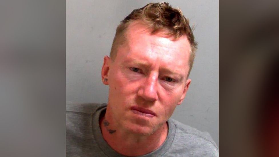 Pitsea: Edward Roberts jailed for killing James Robinson - BBC News