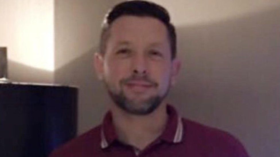 Jason Gardner killing: Father and son jailed - BBC News