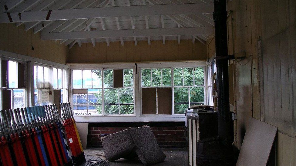 Torquay railway signal box auctioned for £65,750 - BBC News
