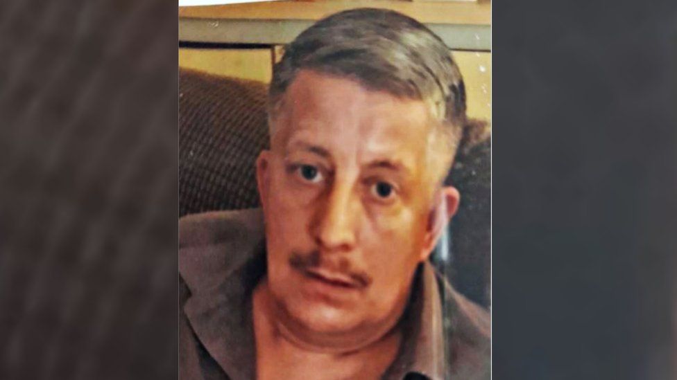 Body found on Yeovil trading estate - BBC News