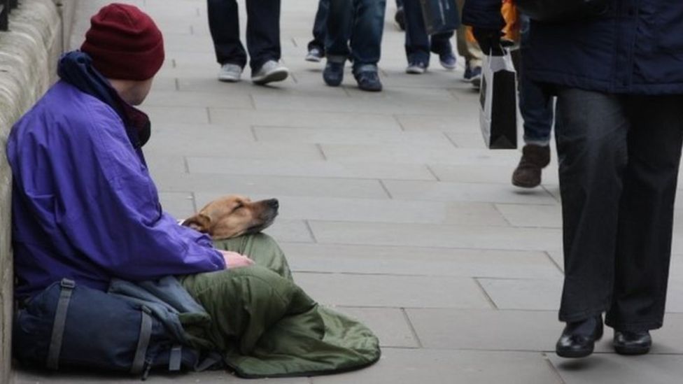 Anger at anti-homeless benches in Bournemouth town centre - BBC News