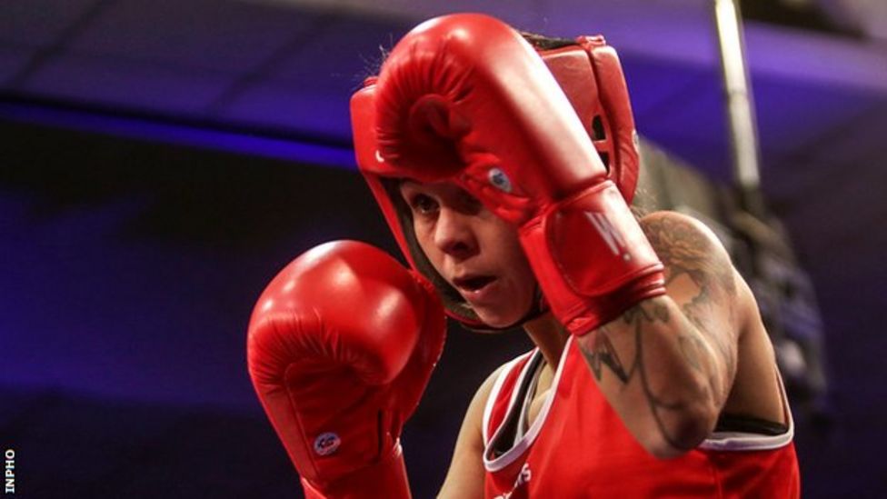 World Championships: McNaul and Broadhurst reach quarter-finals in ...