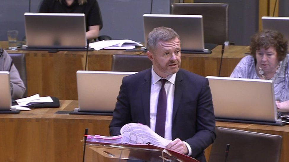 Brexit: Mark Drakeford's Brussels car row change of heart - BBC News