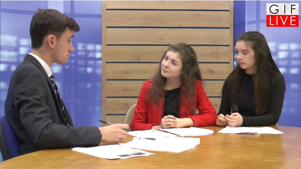 Methodist College Belfast pupils win top political prize - BBC News