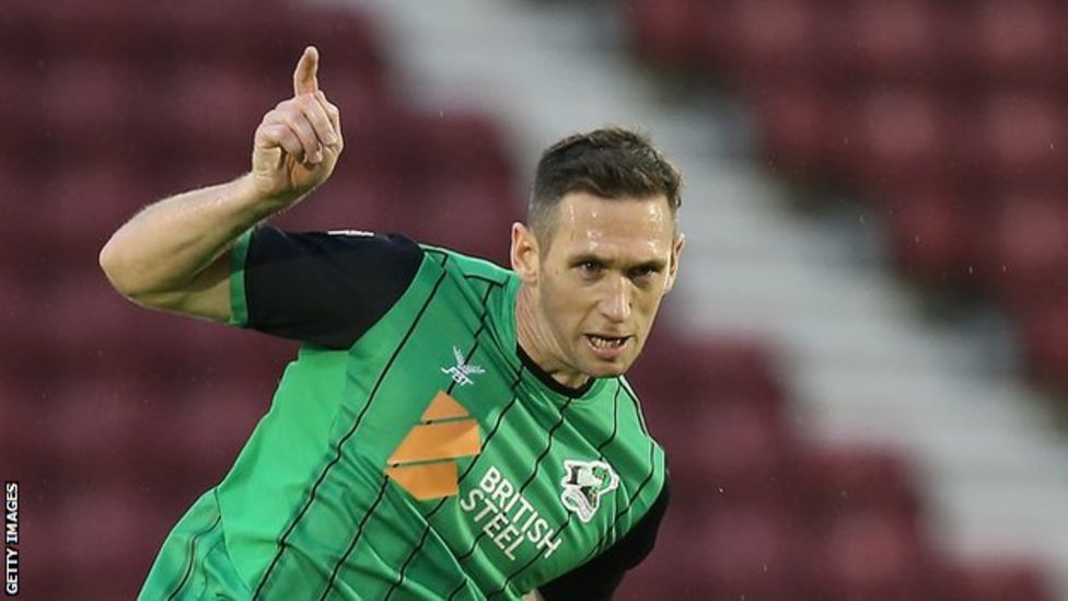 Andrew Crofts: Newport sign veteran Wales midfielder - BBC Sport