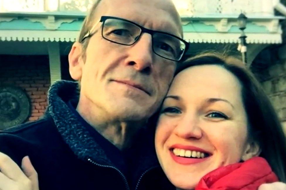 Ukraine conflict: Scot escapes with newborn baby son - BBC News