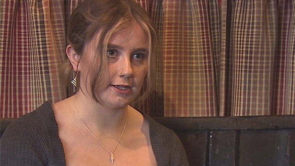 'Blwyddyn grêt' ar ôl cael trawsblaniad aren - BBC Cymru Fyw