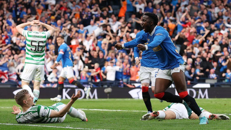 Seven Old Firm arrests for assault and sectarian singing - BBC News