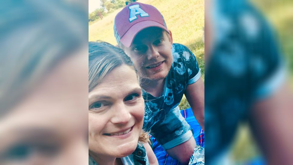 Coronavirus: Couples boosted by woman's re-save the date cards - BBC News