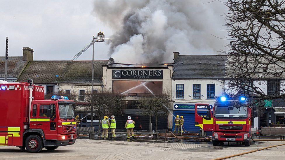Cordners: Owners of Newtownards shop thank community after fire - BBC News