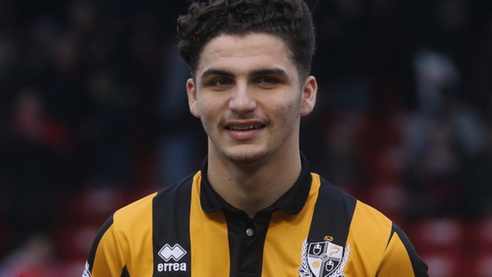Ryan Inniss: Crystal Palace defender joins Southend United on loan ...