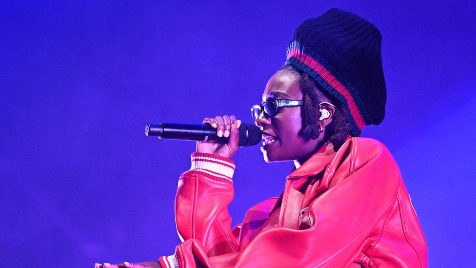 Mercury Music Prize: Little Simz wins top music award - BBC Newsround