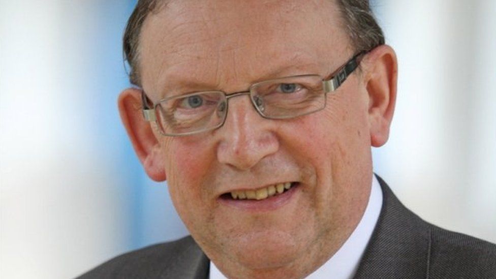 Former NHS Tayside chairman Sandy Watson dies aged 70 - BBC News
