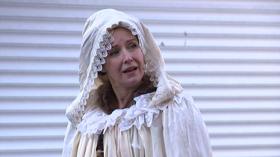 The surprise Christmas show for an audience of one - BBC News