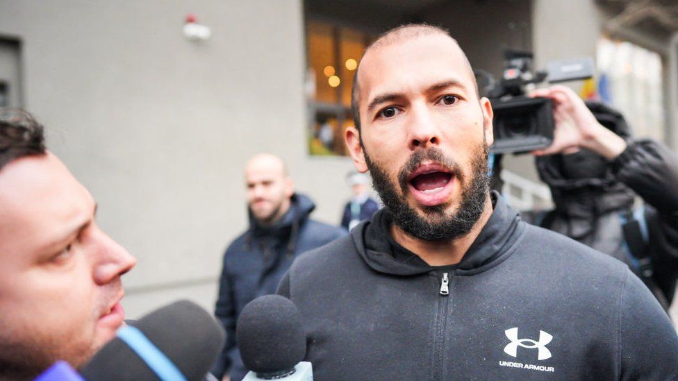 More girls than boys exposed to harmful content online - BBC News