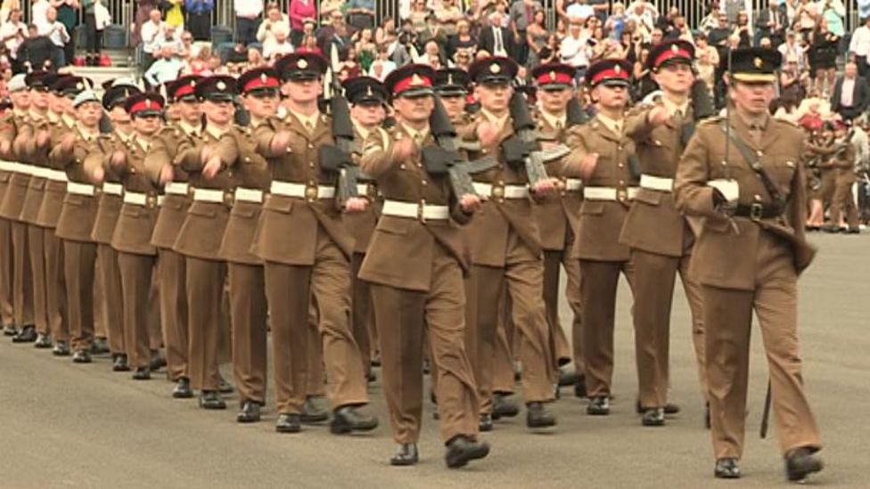 Families at Harrogate Army College passing-out parade - BBC News