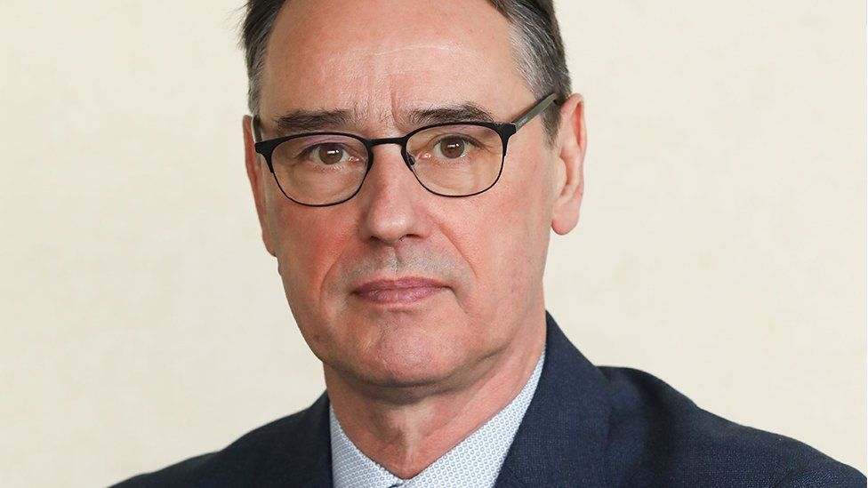 NI education 2022: Pre-Covid pandemic problems quickly return - BBC News