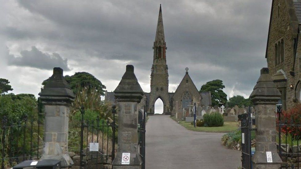 Whitby: Councillor would picket cemetery expansion plan - BBC News