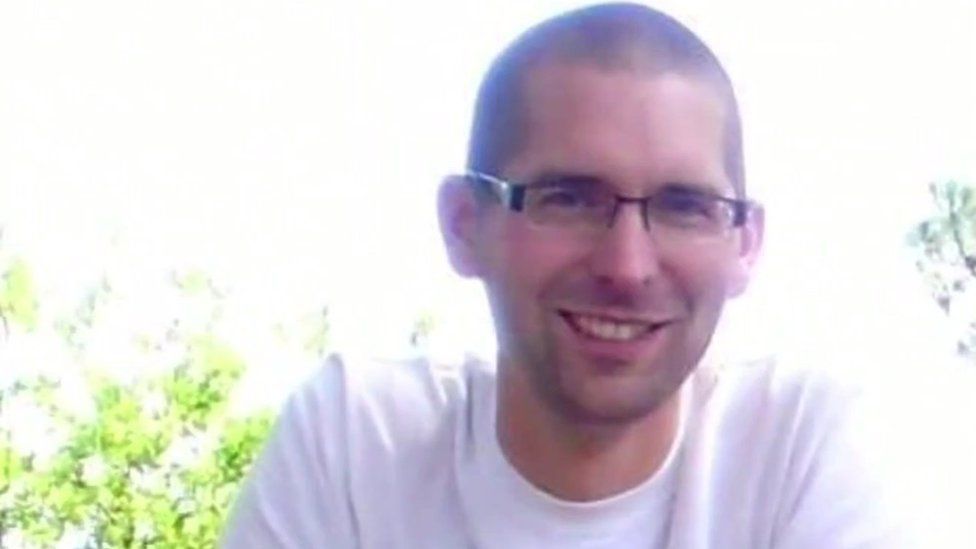 Dawlish killer James McDonald 'laughed at abduction question' - BBC News