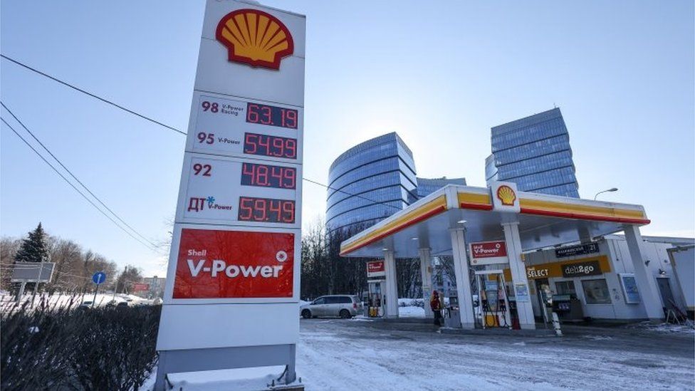 Ukraine war: Threat to Finland over Nato, and Russians shoot civilians ...