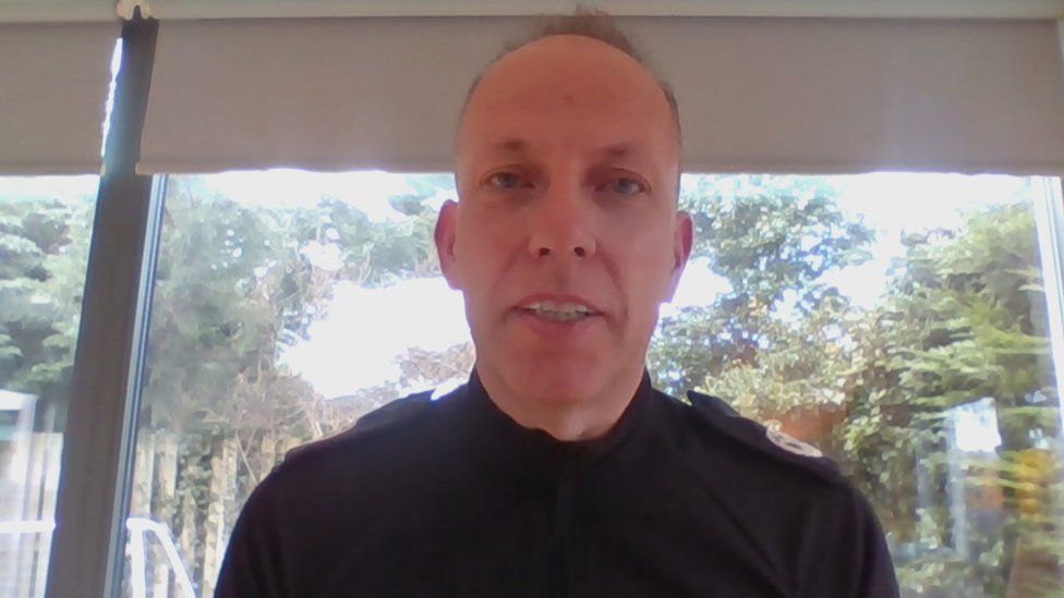 Covid in Scotland: Police use probationers to cover absences - BBC News